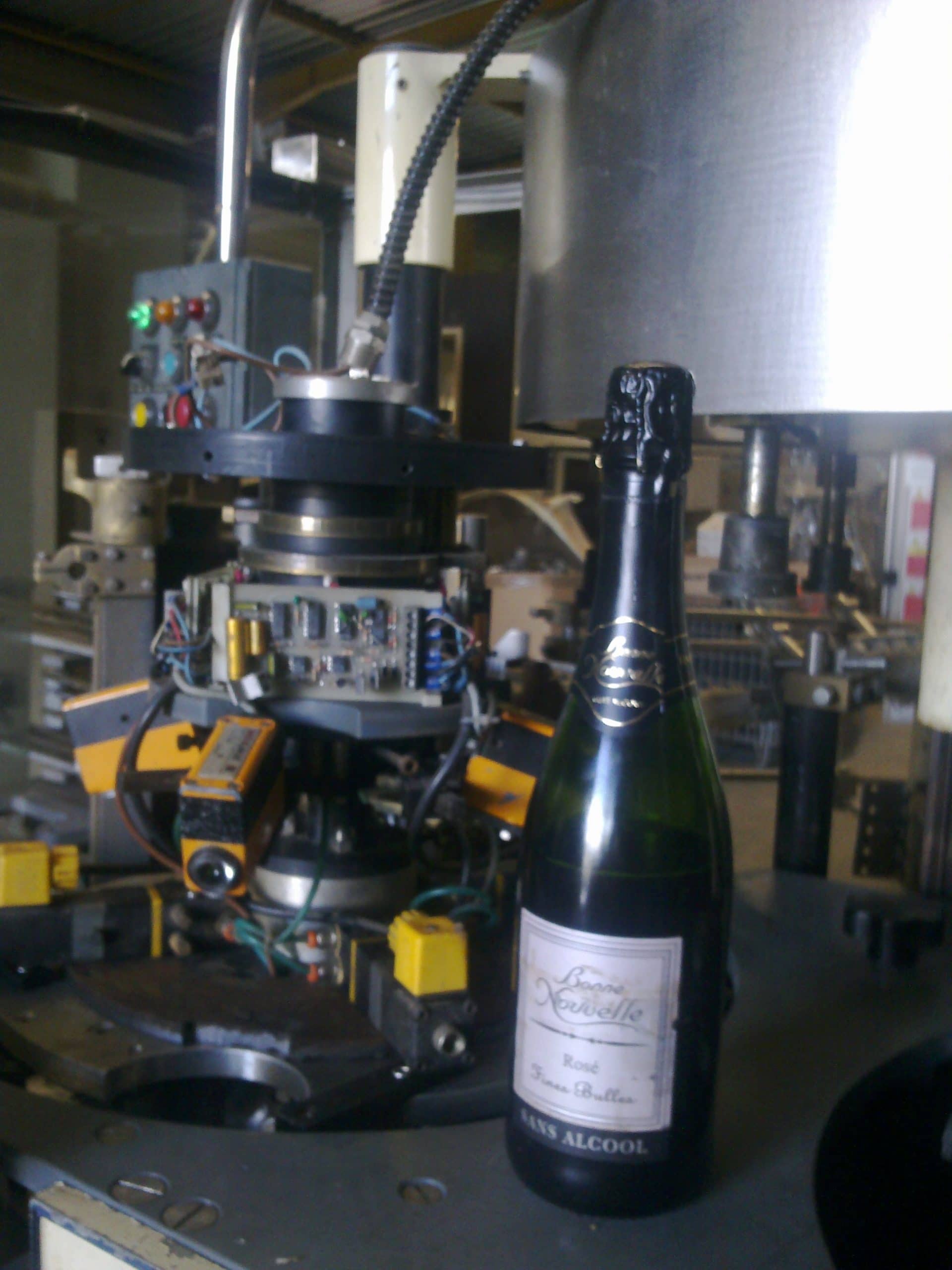 56 – Etiqueteuse rotative 6 têtes à 2 postes d’étiquetage à colle ...